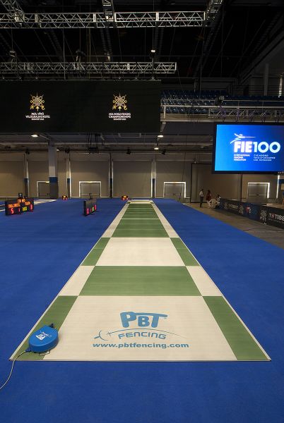 Colored Aluminium Fencing Piste in Segments 18x2 Meter Approved by FIE